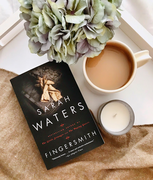 Book Review: Fingersmith by Sarah Waters – Hooked to Books