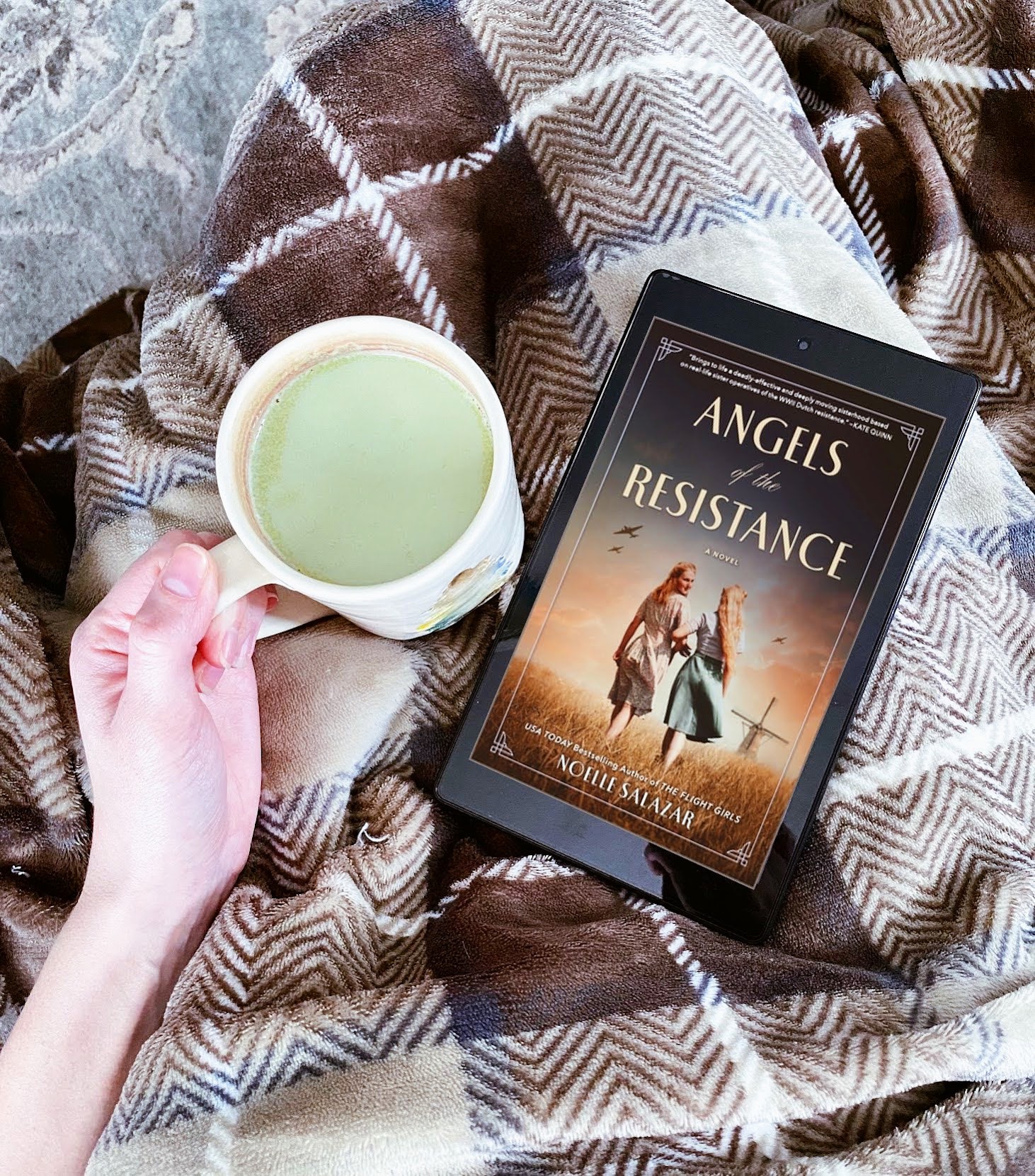 Book Review: Angels of the Resistance by Noelle Salazar – Hooked to Books