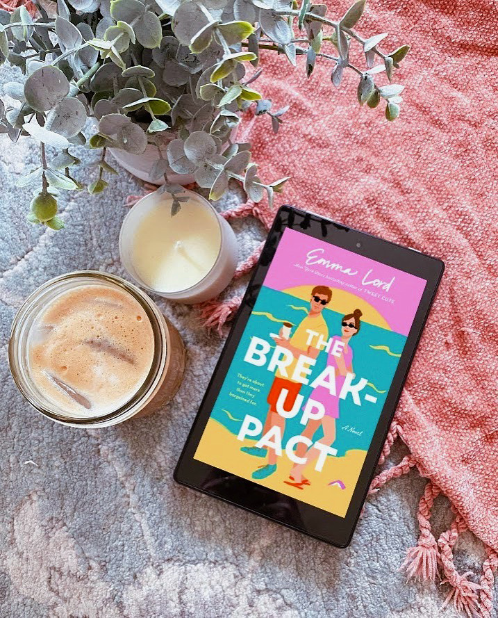 Book Review: The Break Up Pact by Emma Lord – Hooked to Books